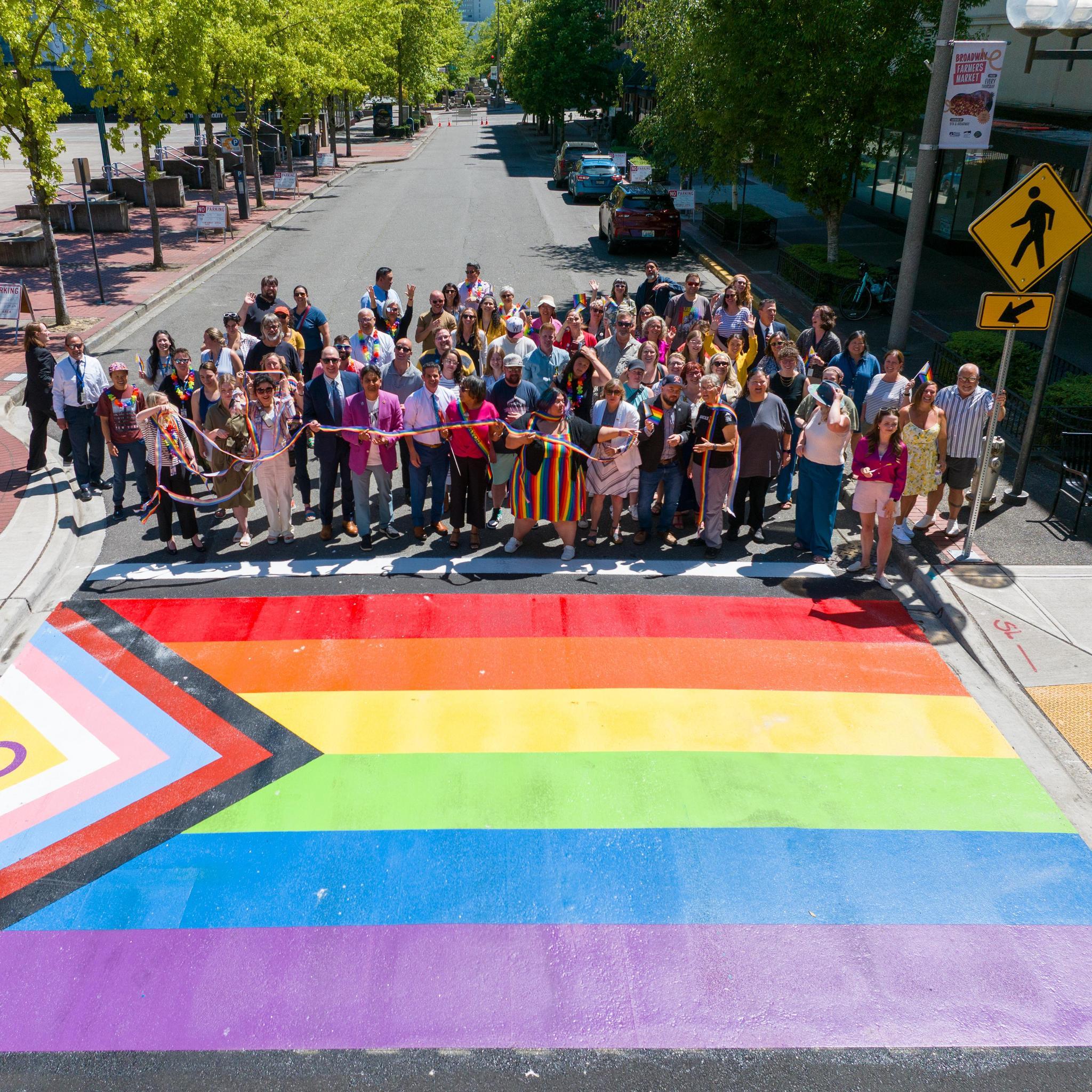 Stad Tacoma onthul nuwe Pride-oorgang, 'n lewendige simbool van ...